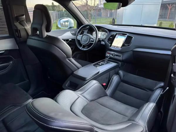 Zils Volvo XC90 2016 Jelgava, ar dzinēja tilpumu 2.00 L un nobraukumu 284 tūkst. km par 20800 €, foto 10 vietnē AUTOMOTO.COM.LV