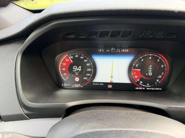 Blue Volvo XC90 2016 in Siauliai, with an engine capacity of 1.97 L and mileage of 182 thousand km for 17500 €, photo 6 on AUTOMOTO.COM.LV