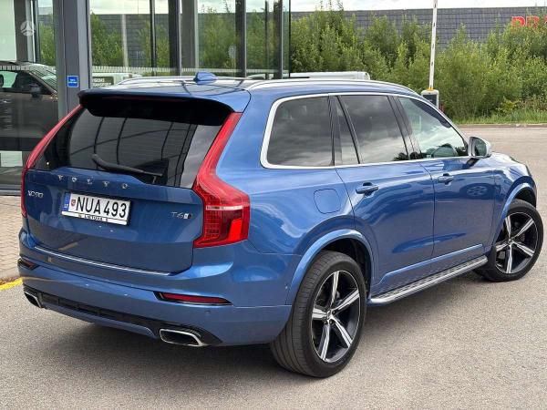 Blue Volvo XC90 2016 in Siauliai, with an engine capacity of 1.97 L and mileage of 268 thousand km for 21900 €, photo 3 on AUTOMOTO.COM.LV