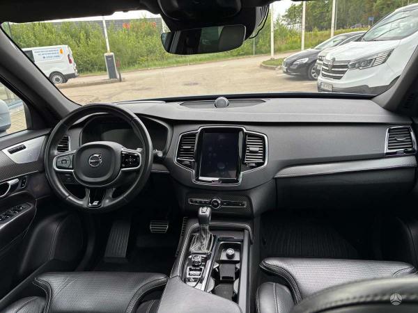 Blue Volvo XC90 2016 in Siauliai, with an engine capacity of 1.97 L and mileage of 268 thousand km for 21900 €, photo 7 on AUTOMOTO.COM.LV