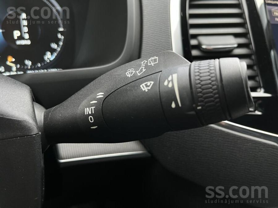 Blue Volvo XC90 2016 in Riga, with an engine capacity of 2.00 L and mileage of 258 thousand km for 23500 €, photo 16 on AUTOMOTO.COM.LV