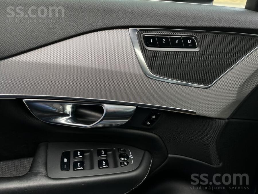 Blue Volvo XC90 2016 in Riga, with an engine capacity of 2.00 L and mileage of 258 thousand km for 23500 €, photo 18 on AUTOMOTO.COM.LV
