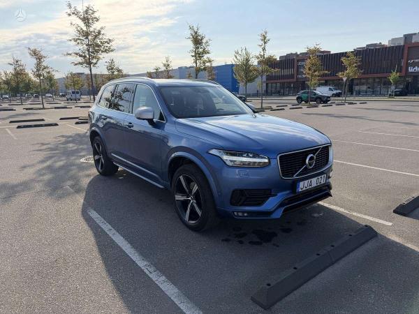 Blue Volvo XC90 2016 in Klaipeda, with an engine capacity of 1.97 L and mileage of 303 thousand km for 19900 €, photo 4 on AUTOMOTO.COM.LV