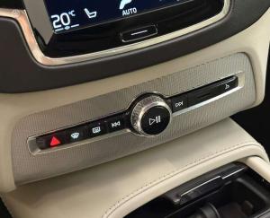 Zils Volvo XC90 2016 Marijampole, ar dzinēja tilpumu 1.97 L un nobraukumu 258 tūkst. km par 20500 €, foto 11 vietnē AUTOMOTO.COM.LV