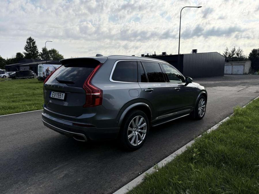 Blue Volvo XC90 2016 in Vilnius, with an engine capacity of 1.97 L and mileage of 209 thousand km for 19500 €, photo 4 on AUTOMOTO.COM.LV