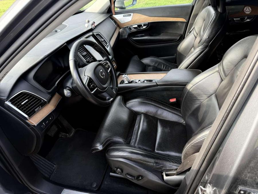 Blue Volvo XC90 2016 in Vilnius, with an engine capacity of 1.97 L and mileage of 209 thousand km for 19500 €, photo 7 on AUTOMOTO.COM.LV