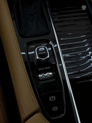 Zils Volvo XC90 2016 Viļņa, ar dzinēja tilpumu 1.97 L un nobraukumu 89 tūkst. km par 19950 €, foto 28 vietnē AUTOMOTO.COM.LV