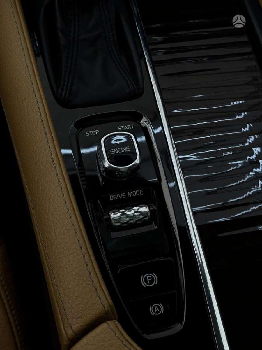 Zils Volvo XC90 2016 Viļņa, ar dzinēja tilpumu 1.97 L un nobraukumu 89 tūkst. km par 19950 €, foto 28 vietnē AUTOMOTO.COM.LV