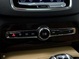 Zils Volvo XC90 2016 Viļņa, ar dzinēja tilpumu 1.97 L un nobraukumu 89 tūkst. km par 19950 €, foto 30 vietnē AUTOMOTO.COM.LV