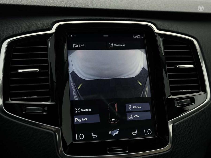 Zils Volvo XC90 2016 Viļņa, ar dzinēja tilpumu 1.97 L un nobraukumu 89 tūkst. km par 19950 €, foto 31 vietnē AUTOMOTO.COM.LV