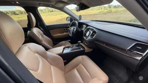 Blue Volvo XC90 2016 in Siauliai, with an engine capacity of 1.97 L and mileage of 241 thousand km for 13850 €, photo 14 on AUTOMOTO.COM.LV