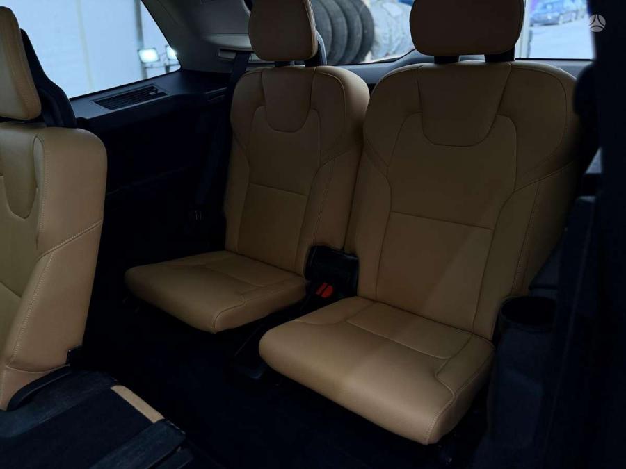 Blue Volvo XC90 2016 in Vilnius, with an engine capacity of 1.97 L and mileage of 89 thousand km for 19950 €, photo 13 on AUTOMOTO.COM.LV