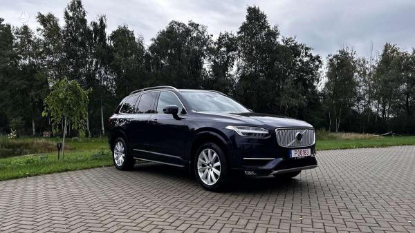 Blue Volvo XC90 2016 in Utena, with an engine capacity of 1.97 L and mileage of 277 thousand km for 16750 €, photo 5 on AUTOMOTO.COM.LV