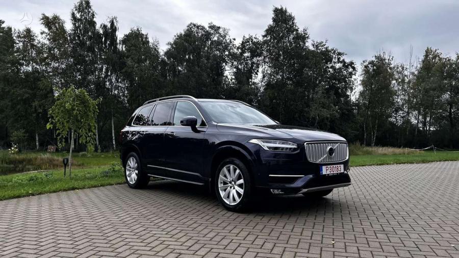 Blue Volvo XC90 2016 in Utena, with an engine capacity of 1.97 L and mileage of 277 thousand km for 16750 €, photo 5 on AUTOMOTO.COM.LV