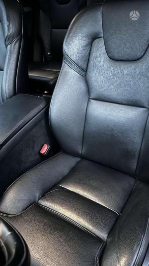 Blue Volvo XC90 2016 in Utena, with an engine capacity of 1.97 L and mileage of 277 thousand km for 16750 €, photo 31 on AUTOMOTO.COM.LV