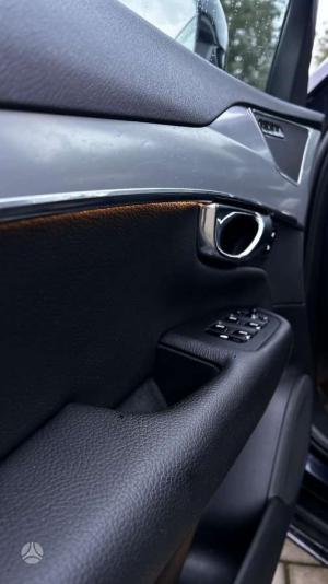 Blue Volvo XC90 2016 in Utena, with an engine capacity of 1.97 L and mileage of 277 thousand km for 16750 €, photo 32 on AUTOMOTO.COM.LV