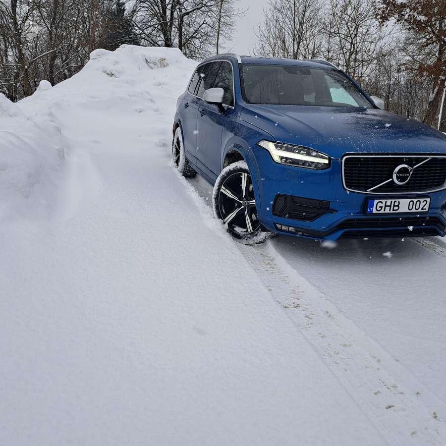 Синий Вольво ХС90 2017 в Плунге, объемом двигателя 1.97 л и пробегом 225 тыс. км за 18900 €, фото 2 на AUTOMOTO.COM.LV