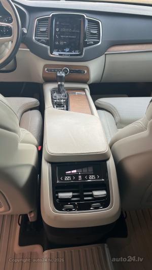 Blue Volvo XC90 2017 in Tartu, with an engine capacity of 2.00 L and mileage of 224 thousand km for 29000 €, photo 10 on AUTOMOTO.COM.LV