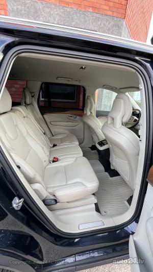 Blue Volvo XC90 2017 in Tartu, with an engine capacity of 2.00 L and mileage of 224 thousand km for 29000 €, photo 11 on AUTOMOTO.COM.LV