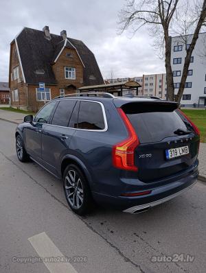 Blue Volvo XC90 2017 in Tallinn, with an engine capacity of 2.00 L and mileage of 191 thousand km for 31200 €, photo 5 on AUTOMOTO.COM.LV