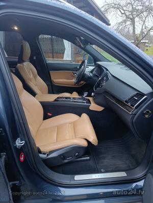 Blue Volvo XC90 2017 in Tallinn, with an engine capacity of 2.00 L and mileage of 191 thousand km for 31200 €, photo 6 on AUTOMOTO.COM.LV