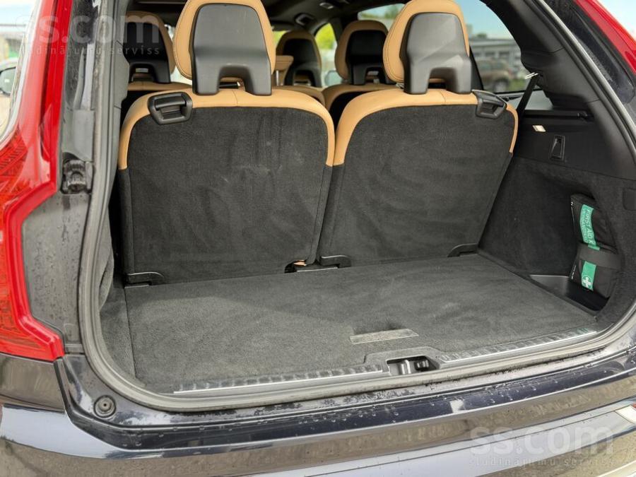 Zils Volvo XC90 2017 Rīga, ar dzinēja tilpumu 2.00 L un nobraukumu 249 tūkst. km par 21700 €, foto 18 vietnē AUTOMOTO.COM.LV