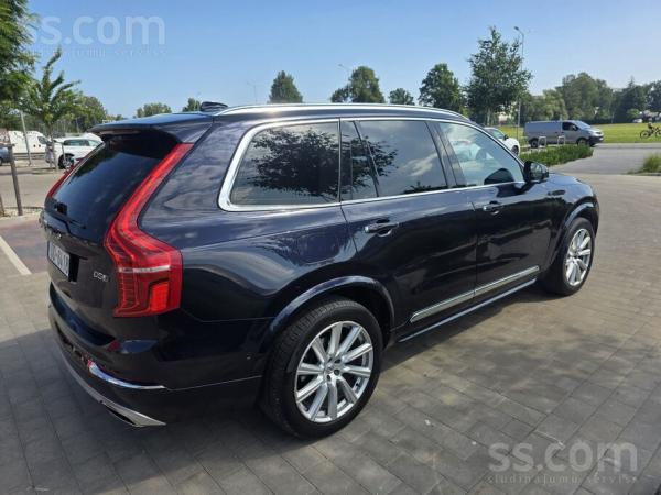 Blue Volvo XC90 2017 in Riga, with an engine capacity of 2.00 L and mileage of 357 thousand km for 19850 €, photo 5 on AUTOMOTO.COM.LV