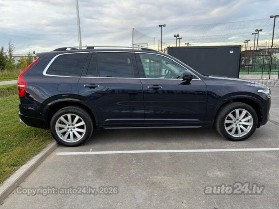 Blue Volvo XC90 2017 in Tallinn, with an engine capacity of 2.00 L and mileage of 255 thousand km for 24300 €, photo 3 on AUTOMOTO.COM.LV