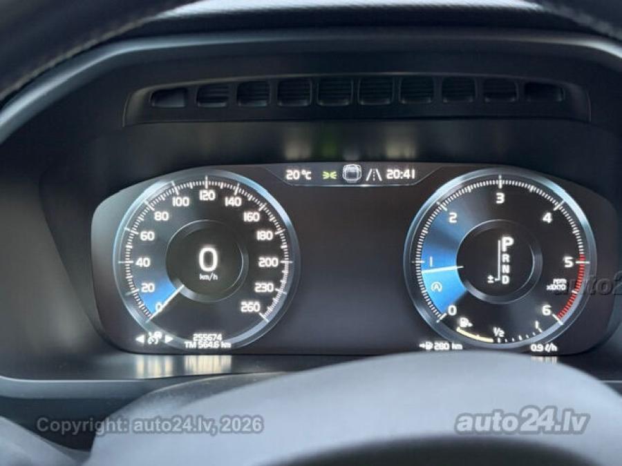 Blue Volvo XC90 2017 in Tallinn, with an engine capacity of 2.00 L and mileage of 255 thousand km for 24300 €, photo 12 on AUTOMOTO.COM.LV