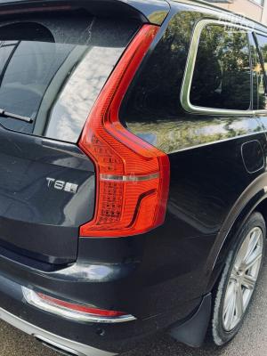 Blue Volvo XC90 2017 in Kaunas, with an engine capacity of 2.00 L and mileage of 213 thousand km for 22300 €, photo 5 on AUTOMOTO.COM.LV