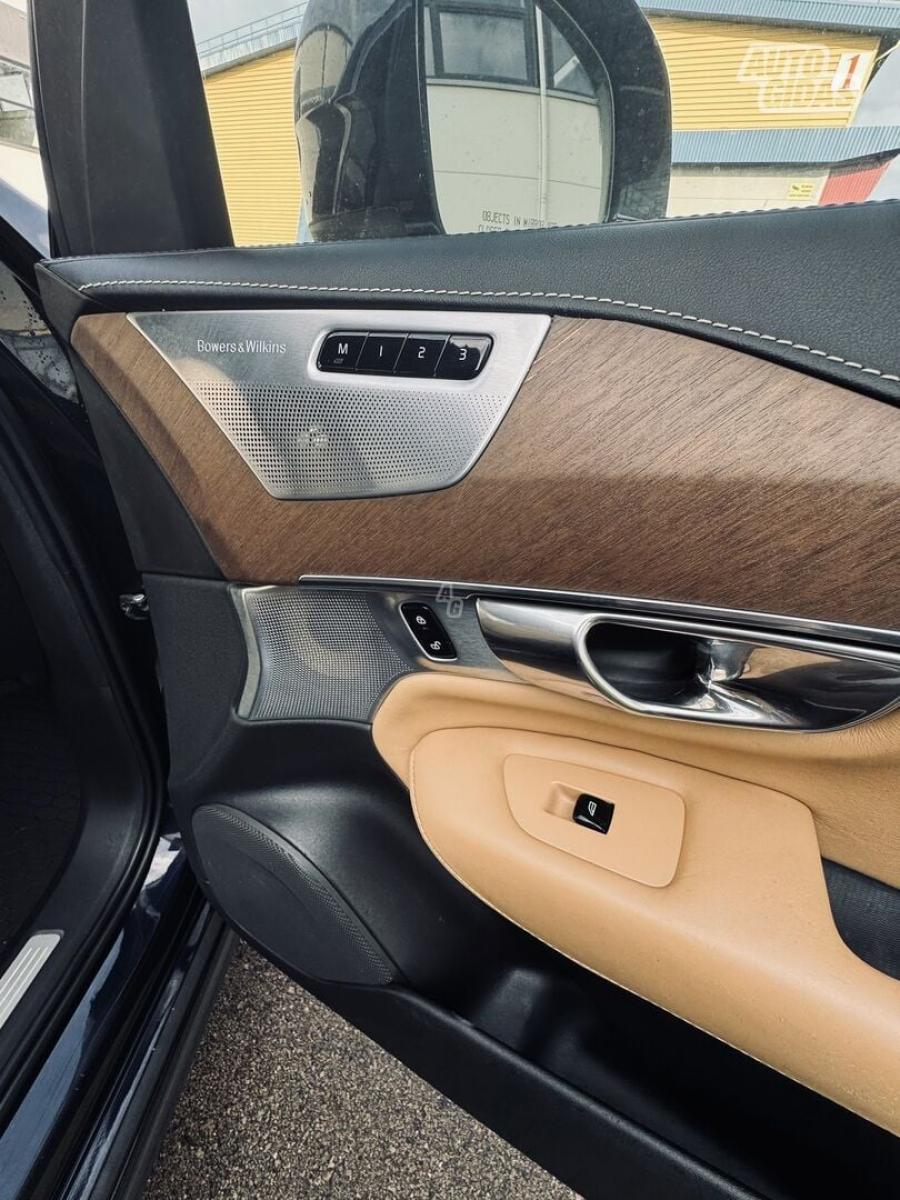 Blue Volvo XC90 2017 in Kaunas, with an engine capacity of 2.00 L and mileage of 213 thousand km for 22300 €, photo 14 on AUTOMOTO.COM.LV