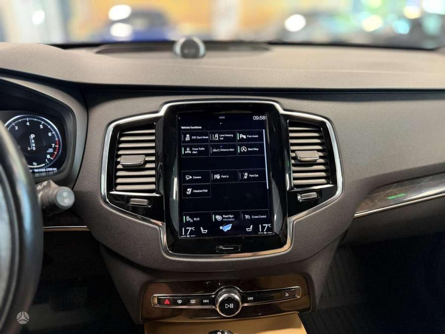 Blue Volvo XC90 2017 in Klaipeda, with an engine capacity of 1.97 L and mileage of 157 thousand km for 21900 €, photo 22 on AUTOMOTO.COM.LV