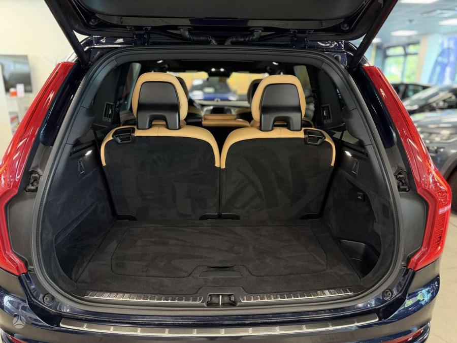 Blue Volvo XC90 2017 in Klaipeda, with an engine capacity of 1.97 L and mileage of 157 thousand km for 21900 €, photo 25 on AUTOMOTO.COM.LV