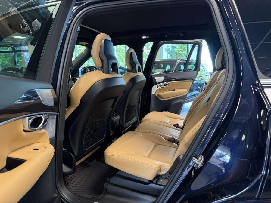 Blue Volvo XC90 2017 in Klaipeda, with an engine capacity of 1.97 L and mileage of 157 thousand km for 21900 €, photo 27 on AUTOMOTO.COM.LV