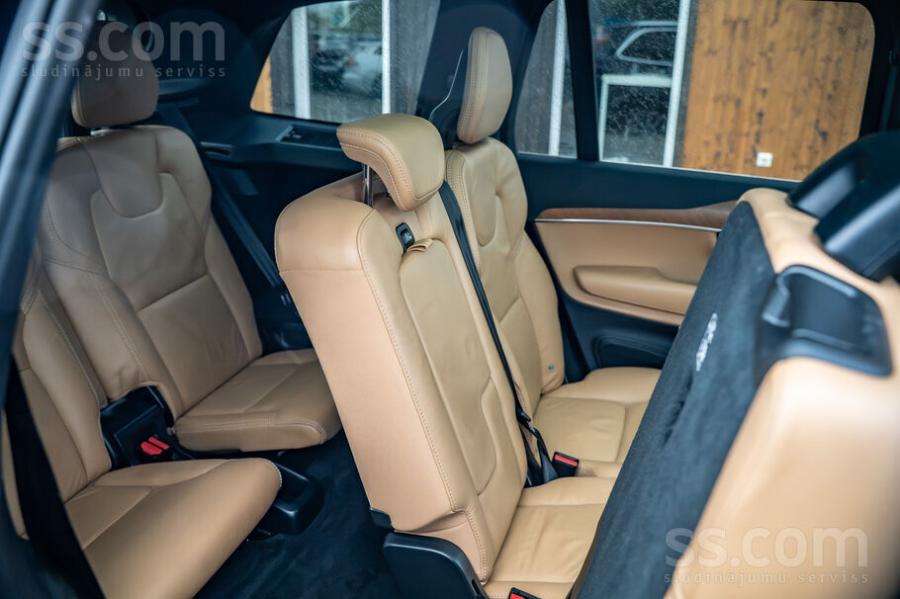 Blue Volvo XC90 2017 in Riga, with an engine capacity of 2.00 L and mileage of 249 thousand km for 21500 €, photo 20 on AUTOMOTO.COM.LV