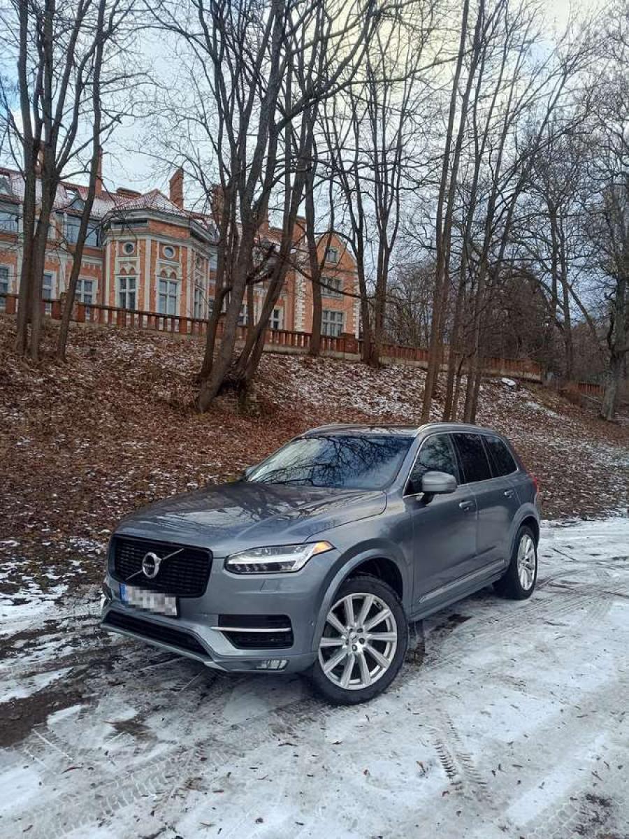 Blue Volvo XC90 2018 in Vilnius, with an engine capacity of 1.97 L and mileage of 189 thousand km for 24500 €, photo 2 on AUTOMOTO.COM.LV