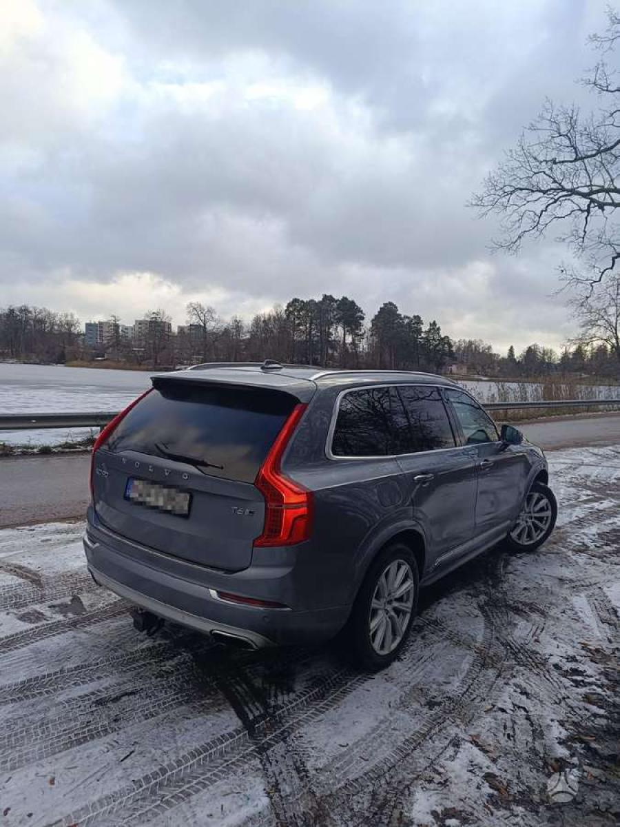 Blue Volvo XC90 2018 in Vilnius, with an engine capacity of 1.97 L and mileage of 189 thousand km for 24500 €, photo 7 on AUTOMOTO.COM.LV