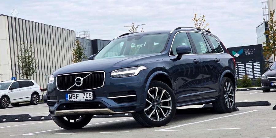 Blue Volvo XC90 2018 in Vilnius, with an engine capacity of 2.00 L and mileage of 35 thousand km for 17800 €, photo 2 on AUTOMOTO.COM.LV