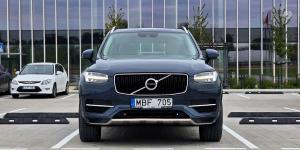 Blue Volvo XC90 2018 in Vilnius, with an engine capacity of 2.00 L and mileage of 35 thousand km for 17800 €, photo 4 on AUTOMOTO.COM.LV