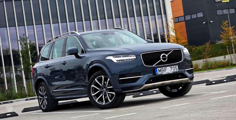 Blue Volvo XC90 2018 in Vilnius, with an engine capacity of 2.00 L and mileage of 35 thousand km for 17800 €, photo 6 on AUTOMOTO.COM.LV