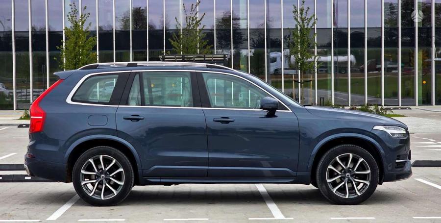 Blue Volvo XC90 2018 in Vilnius, with an engine capacity of 2.00 L and mileage of 35 thousand km for 17800 €, photo 11 on AUTOMOTO.COM.LV