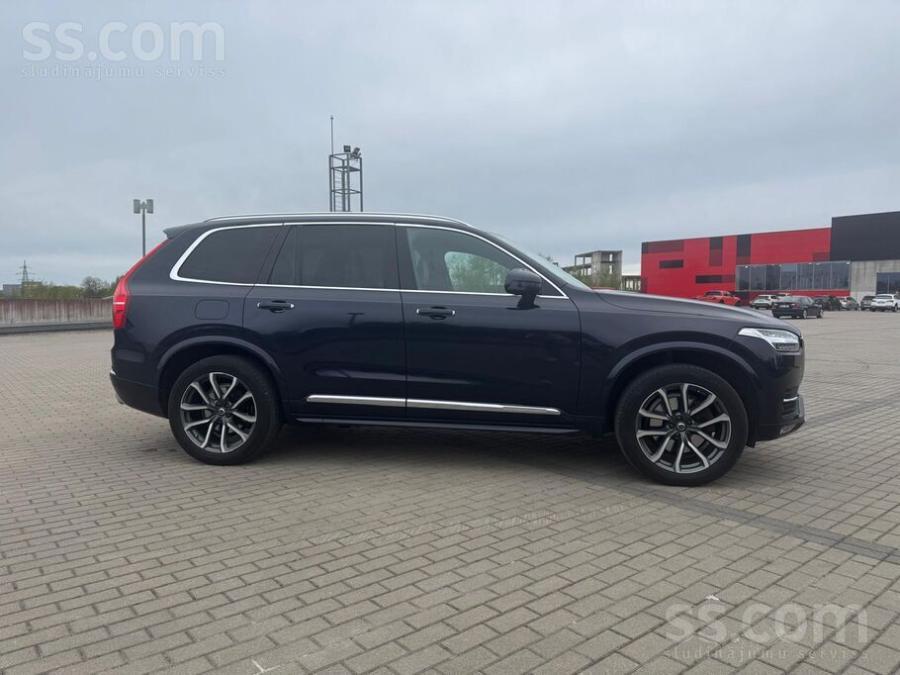Blue Volvo XC90 2018 in Riga, with an engine capacity of 2.00 L and mileage of 160 thousand km for 28000 €, photo 4 on AUTOMOTO.COM.LV