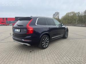 Blue Volvo XC90 2018 in Riga, with an engine capacity of 2.00 L and mileage of 160 thousand km for 28000 €, photo 5 on AUTOMOTO.COM.LV