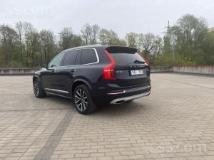 Blue Volvo XC90 2018 in Riga, with an engine capacity of 2.00 L and mileage of 160 thousand km for 28000 €, photo 6 on AUTOMOTO.COM.LV