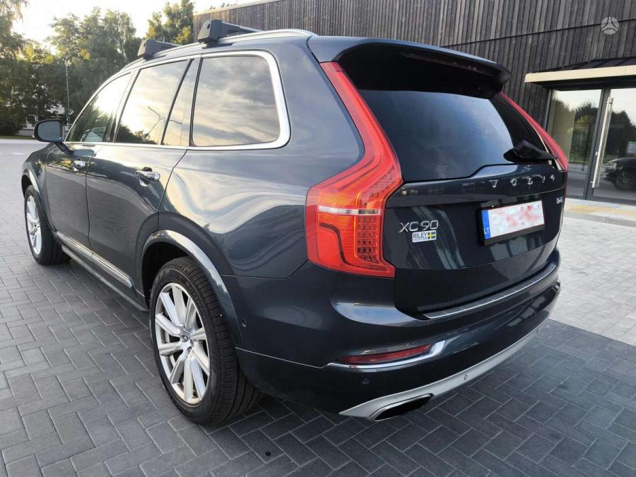 Zils Volvo XC90 2018 Šauļi, ar dzinēja tilpumu 1.97 L un nobraukumu 301 tūkst. km par 12500 €, foto 4 vietnē AUTOMOTO.COM.LV