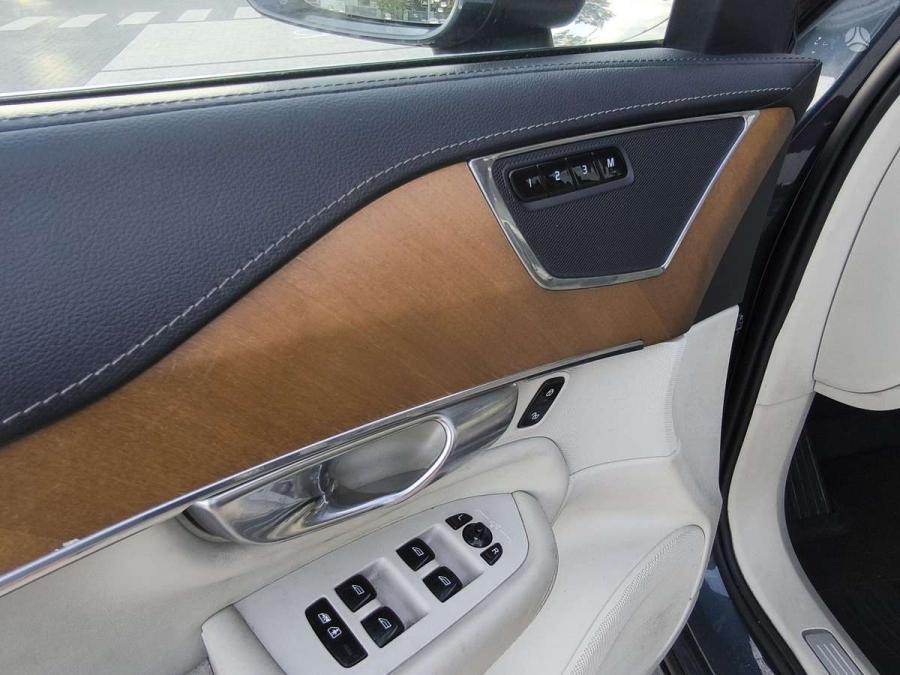 Zils Volvo XC90 2018 Šauļi, ar dzinēja tilpumu 1.97 L un nobraukumu 301 tūkst. km par 12500 €, foto 12 vietnē AUTOMOTO.COM.LV