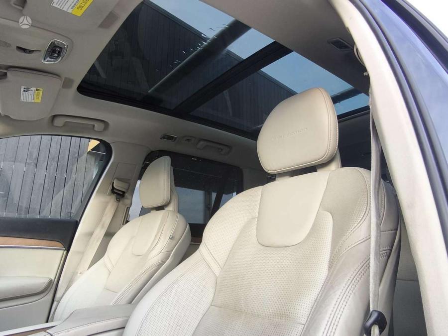 Zils Volvo XC90 2018 Šauļi, ar dzinēja tilpumu 1.97 L un nobraukumu 301 tūkst. km par 12500 €, foto 17 vietnē AUTOMOTO.COM.LV