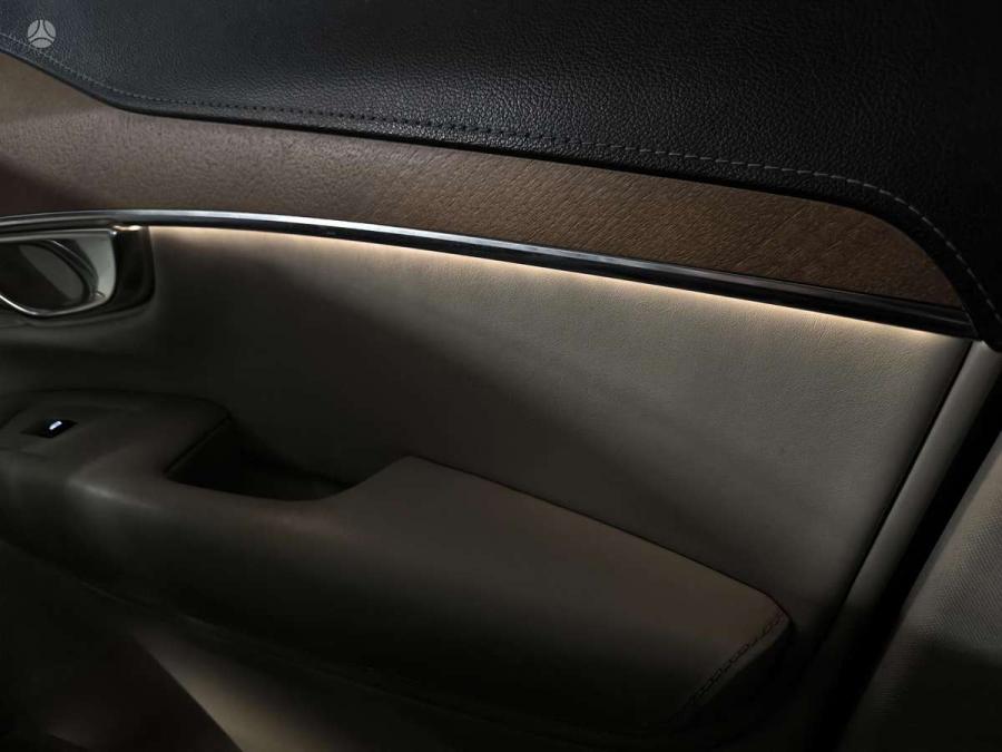 Zils Volvo XC90 2018 Šauļi, ar dzinēja tilpumu 1.97 L un nobraukumu 301 tūkst. km par 12500 €, foto 30 vietnē AUTOMOTO.COM.LV