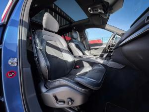 Blue Volvo XC90 2018 in Riga, with an engine capacity of 2.00 L and mileage of 93 thousand km for 27500 €, photo 15 on AUTOMOTO.COM.LV