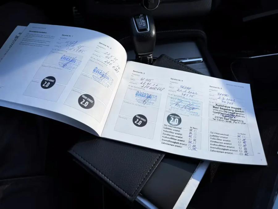 Blue Volvo XC90 2018 in Riga, with an engine capacity of 2.00 L and mileage of 93 thousand km for 27500 €, photo 34 on AUTOMOTO.COM.LV